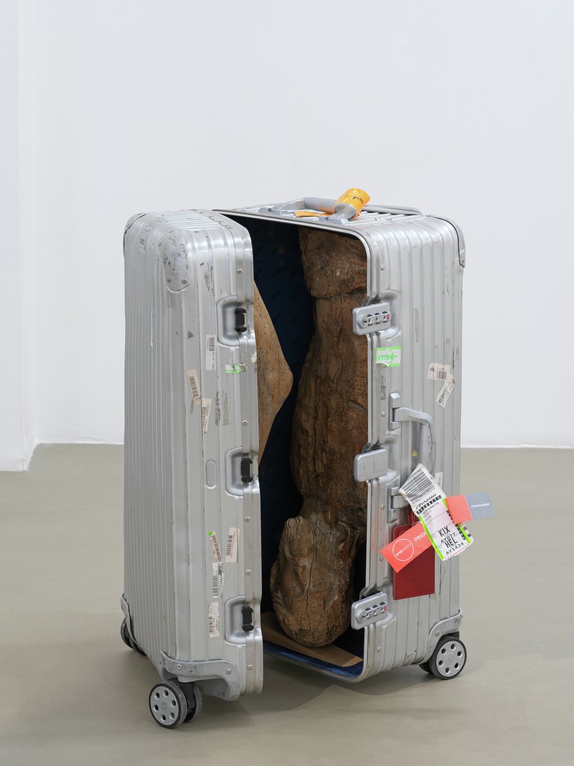 Danh Vo - Galerie Chantal Crousel